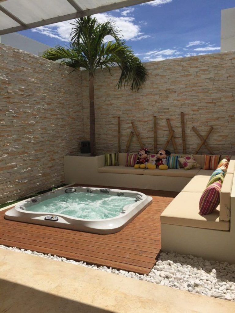 Jacuzzi Externa: Custos, modelos, vantagens e desvantagens | Dia de Brilho